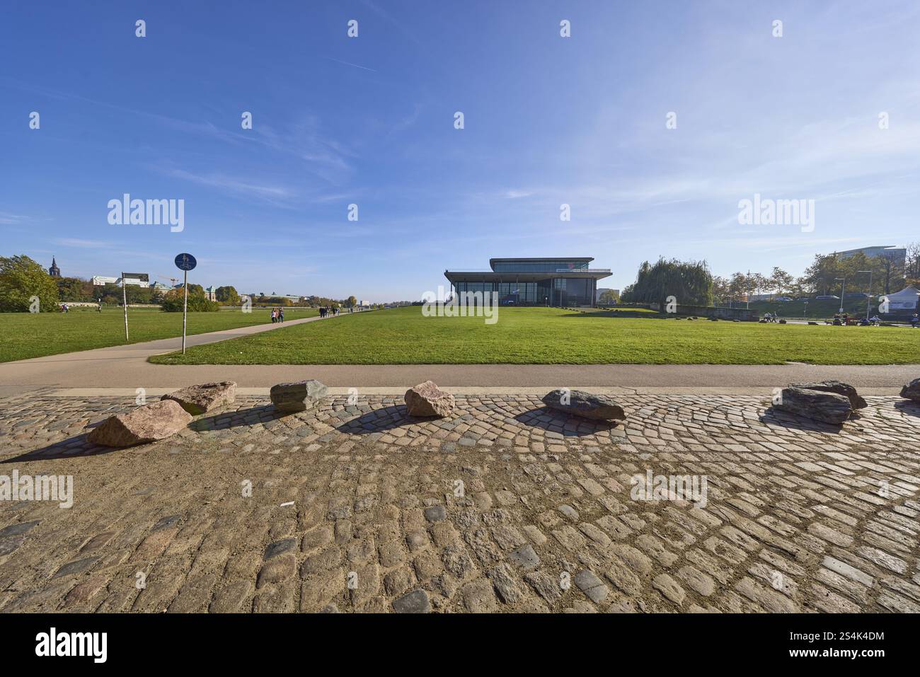 ICD International Congress Center Dresden, conference centre, lawn ...
