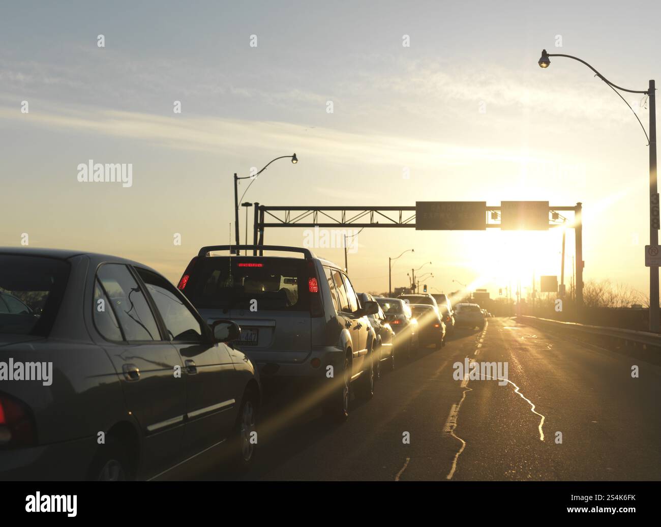 Sunset traffic on streets canada hi-res stock photography and images ...