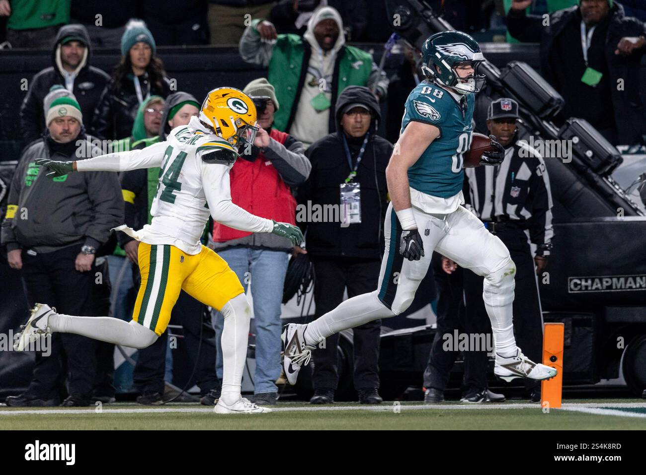 Philadelphia, United States. 12th Jan, 2025. Philadelphia Eagles tight ...