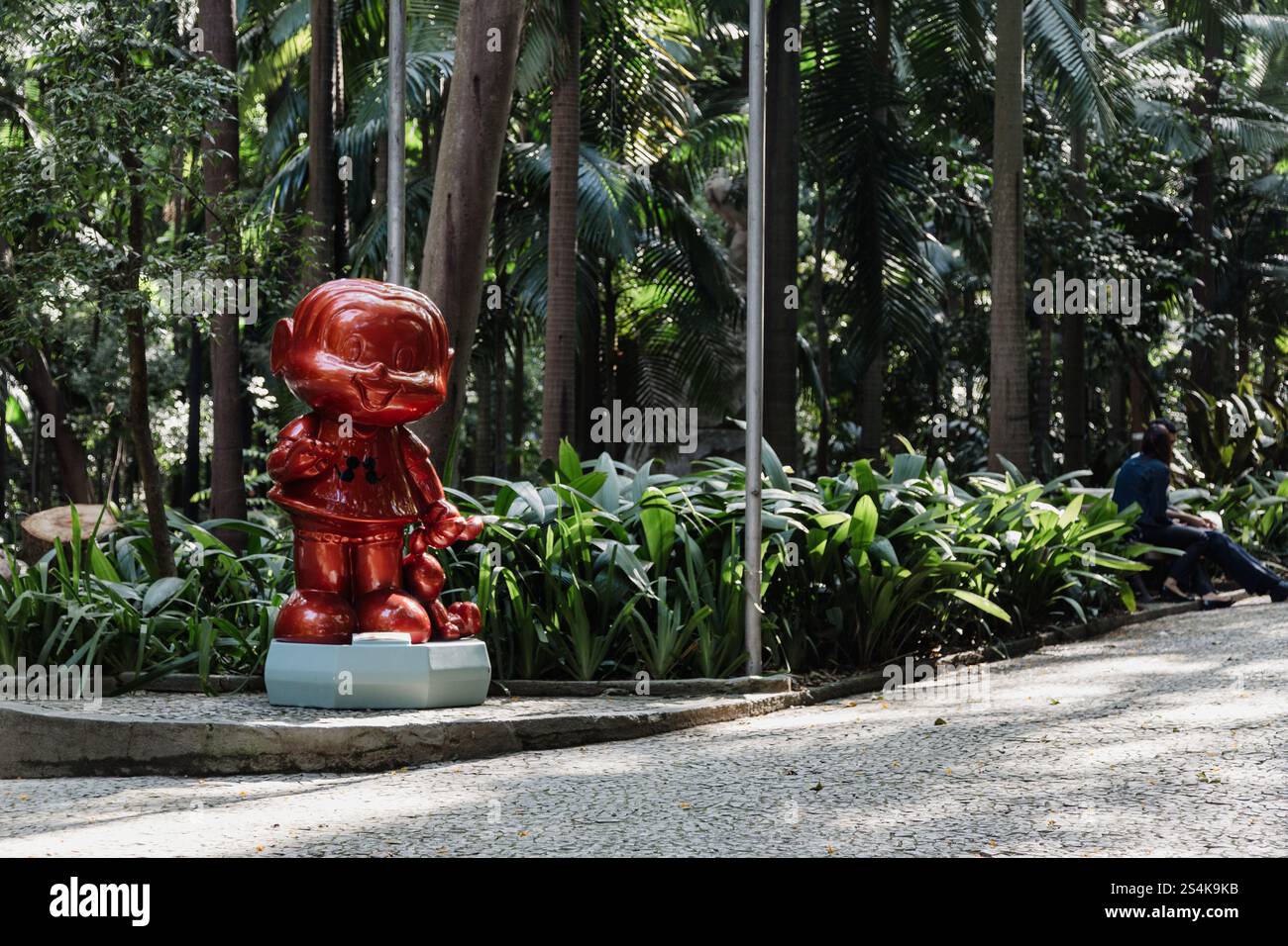 Sao Paulo, Brazil. 8 November, 2013. Sculpture of Monica, protagonist ...