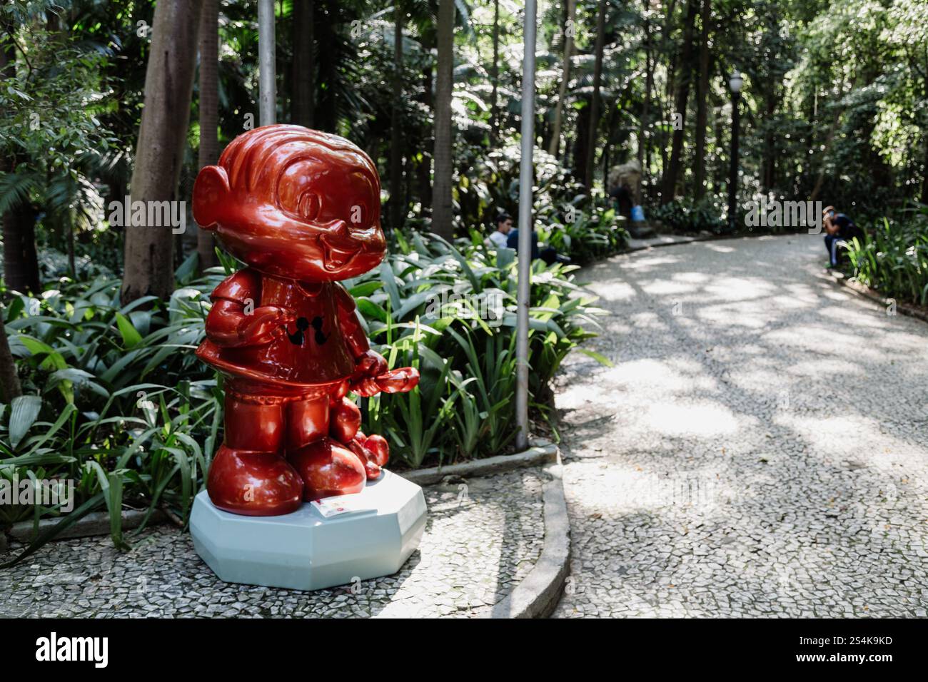 Sao Paulo, Brazil. 8 November, 2013. Sculpture of Monica, protagonist ...