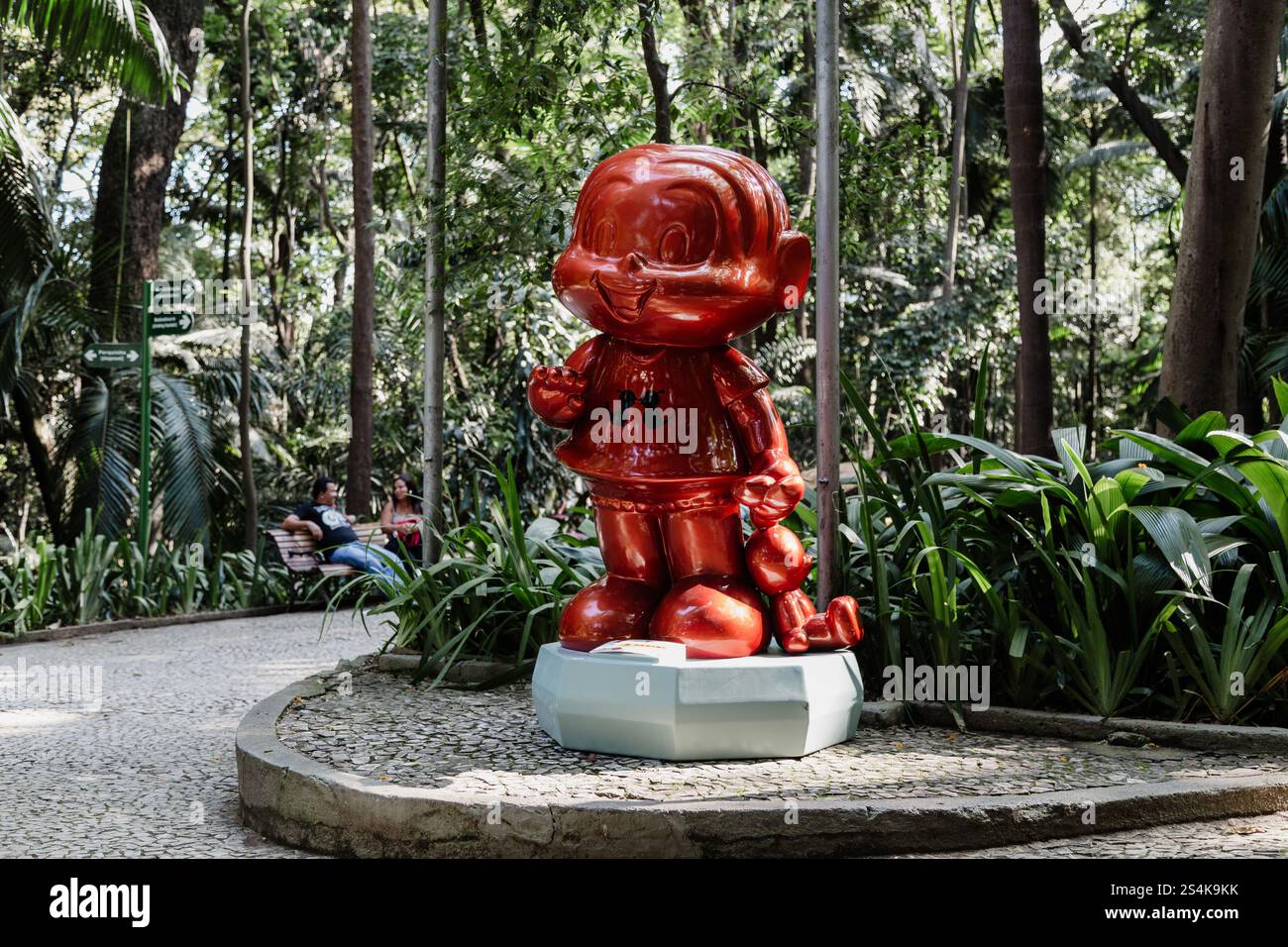 Sao Paulo, Brazil. 8 November, 2013. Sculpture of Monica, protagonist ...