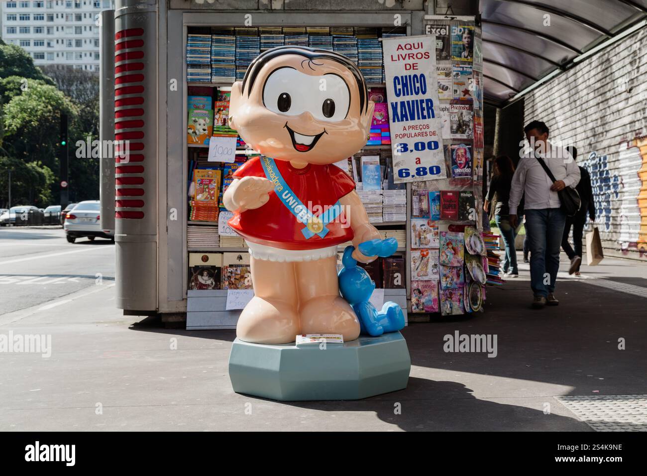Sao Paulo, Brazil. 8 November, 2013. Sculpture of Monica, protagonist ...