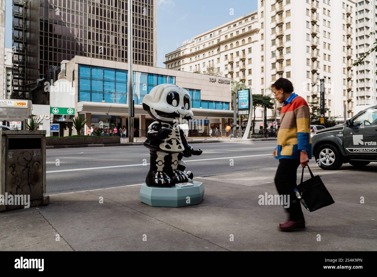 Sao Paulo, Brazil. 8 November, 2013. Sculpture of Monica, protagonist ...