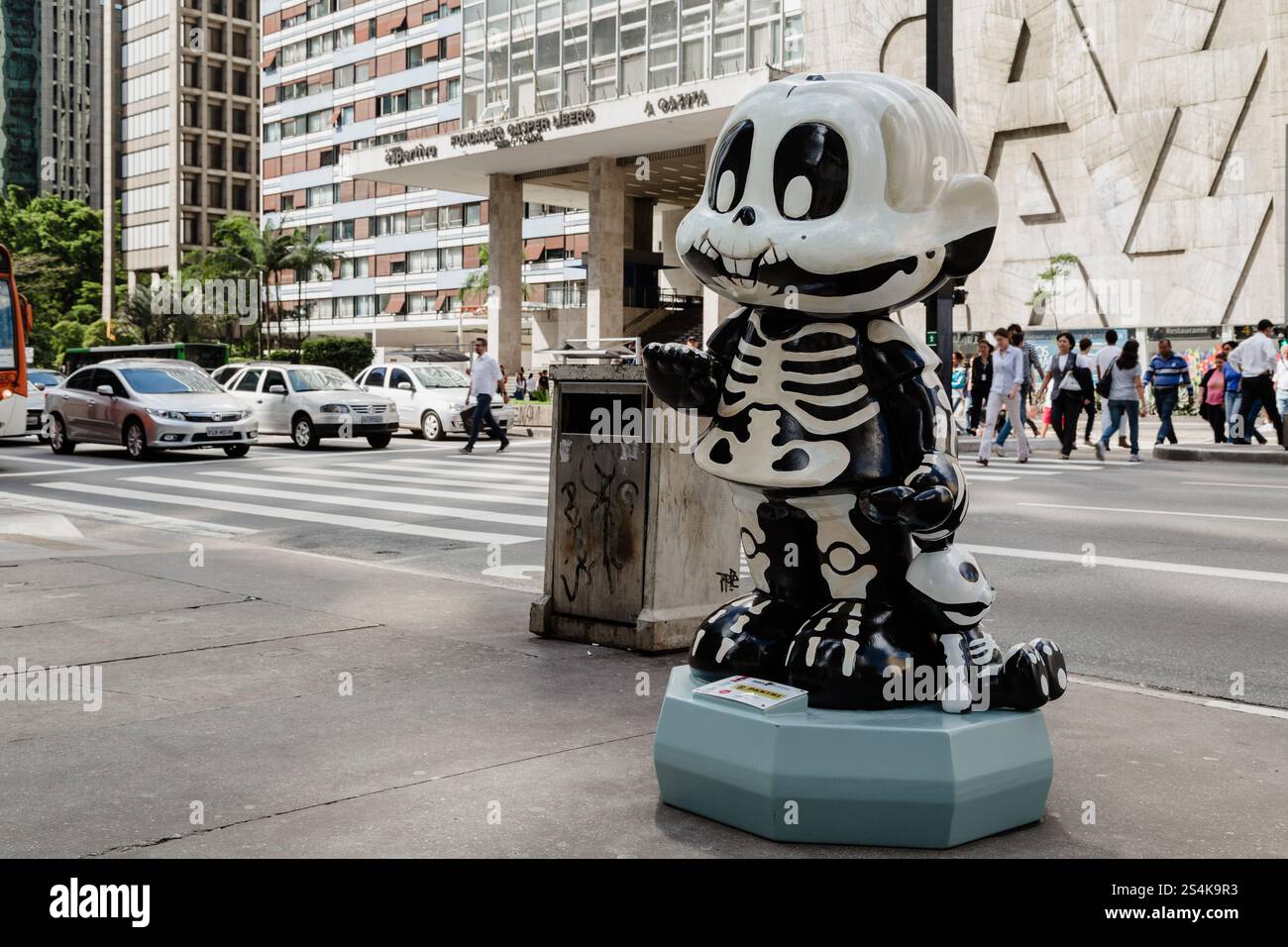 Sao Paulo, Brazil. 8 November, 2013. Sculpture of Monica, protagonist ...