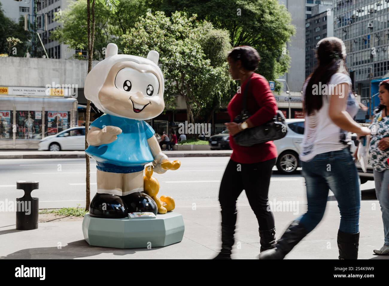Sao Paulo, Brazil. 8 November, 2013. Sculpture of Monica, protagonist ...