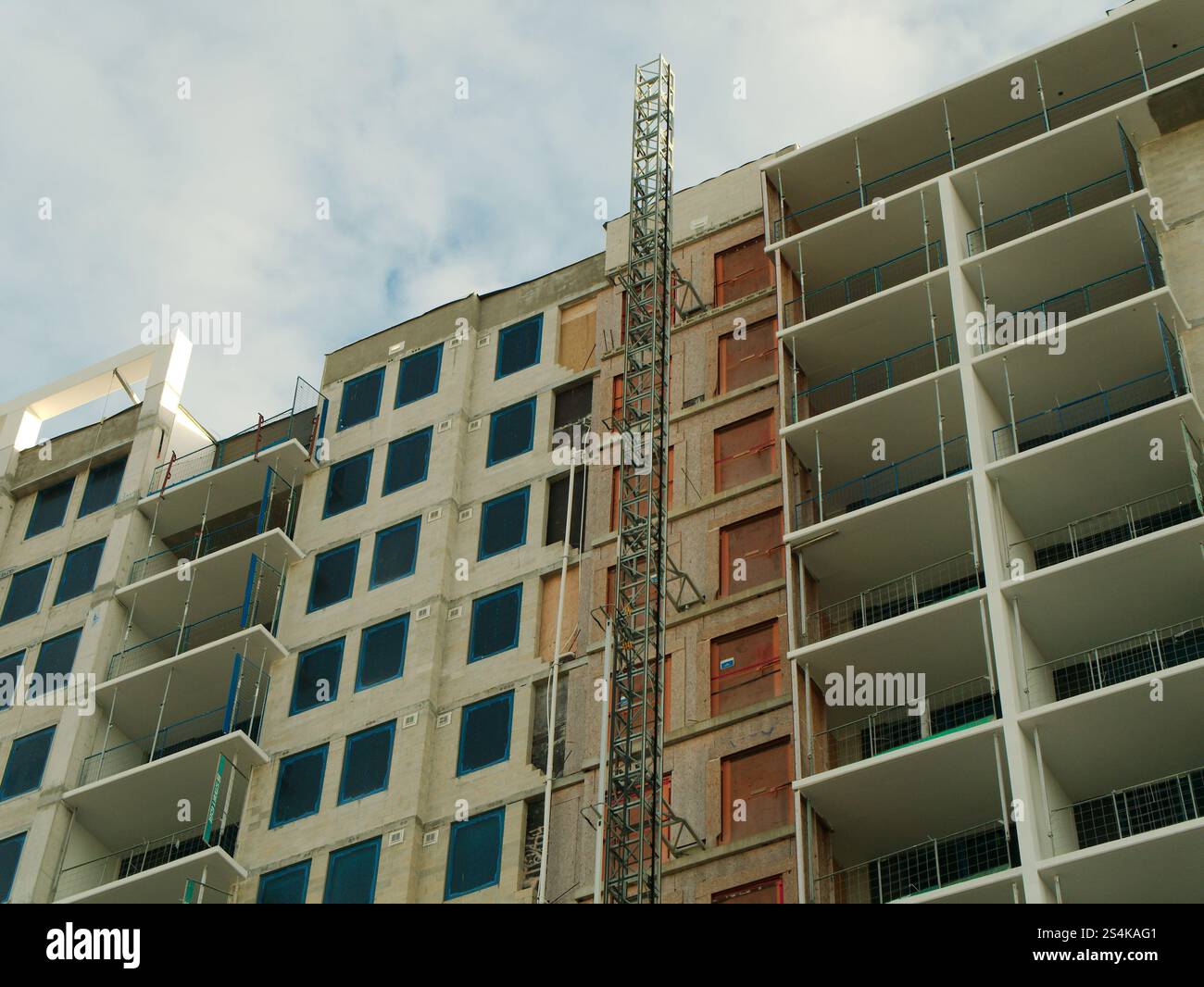 St. Petersburg, Florida, USA.View across street towards a tall building ...
