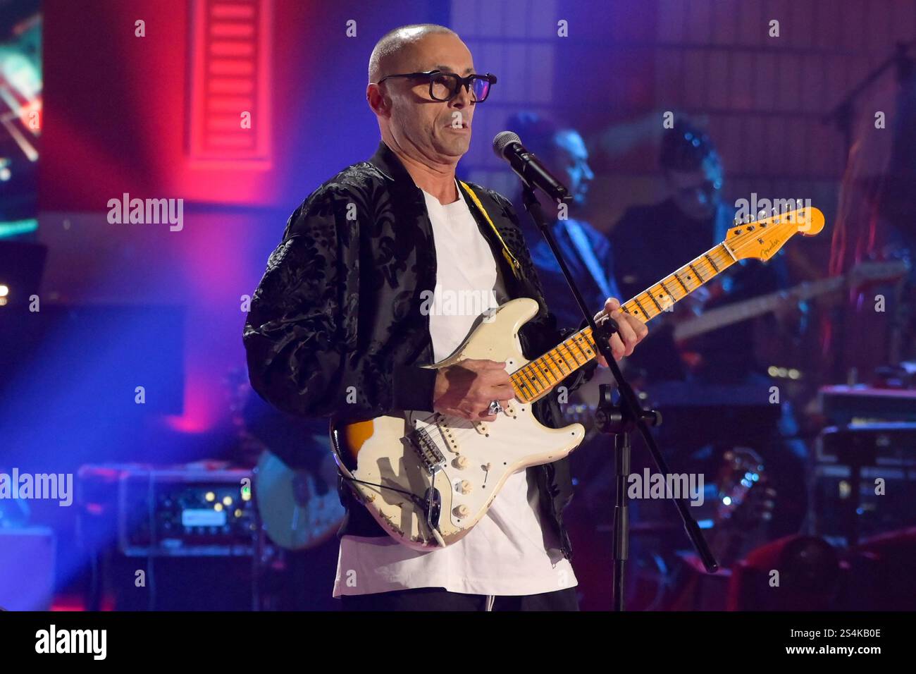 Alex Britti performs during the first episode of Rai tv program "Ora o ...