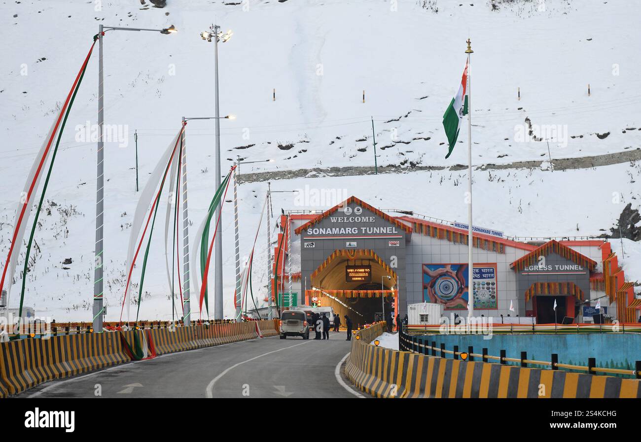 Ganderbal, Jammu And Kashmir, India. 13th Jan, 2025. A view of the ...