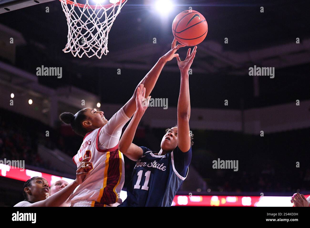 LOS ANGELES, CA - JANUARY 12: USC Trojans guard JuJu Watkins (12 ...