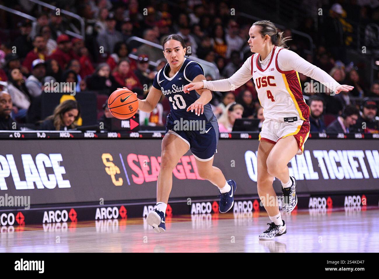 LOS ANGELES, CA - JANUARY 12: Penn State Nitty Lions guard Vitoria ...