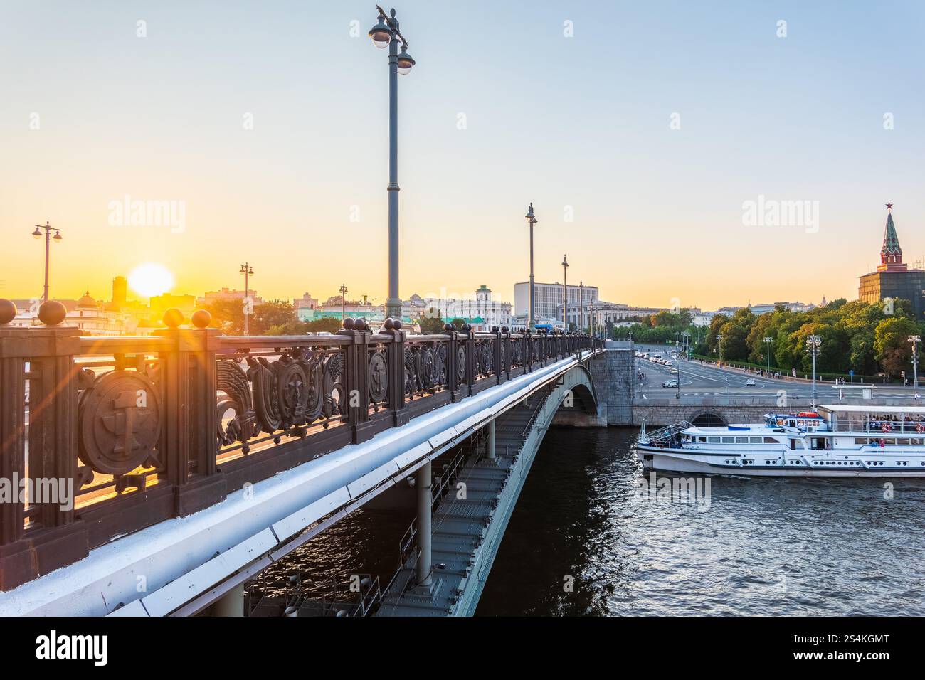 The Big Stone bridge over the Moskva River in Moscow. Popular landmarks ...