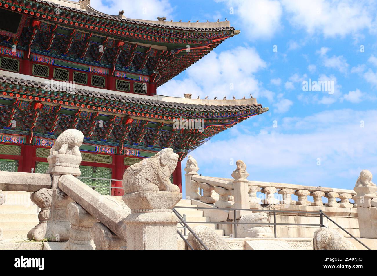 Stone figures of mythical creatures, Geunjeongjeon Hall, Gyeongbokgung ...