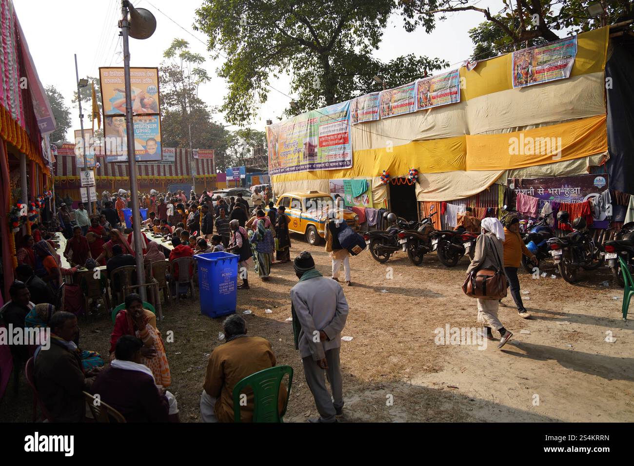 Kolkata, West Bengal, India. 11th Jan, 2025. The Gangasagar Mela ...