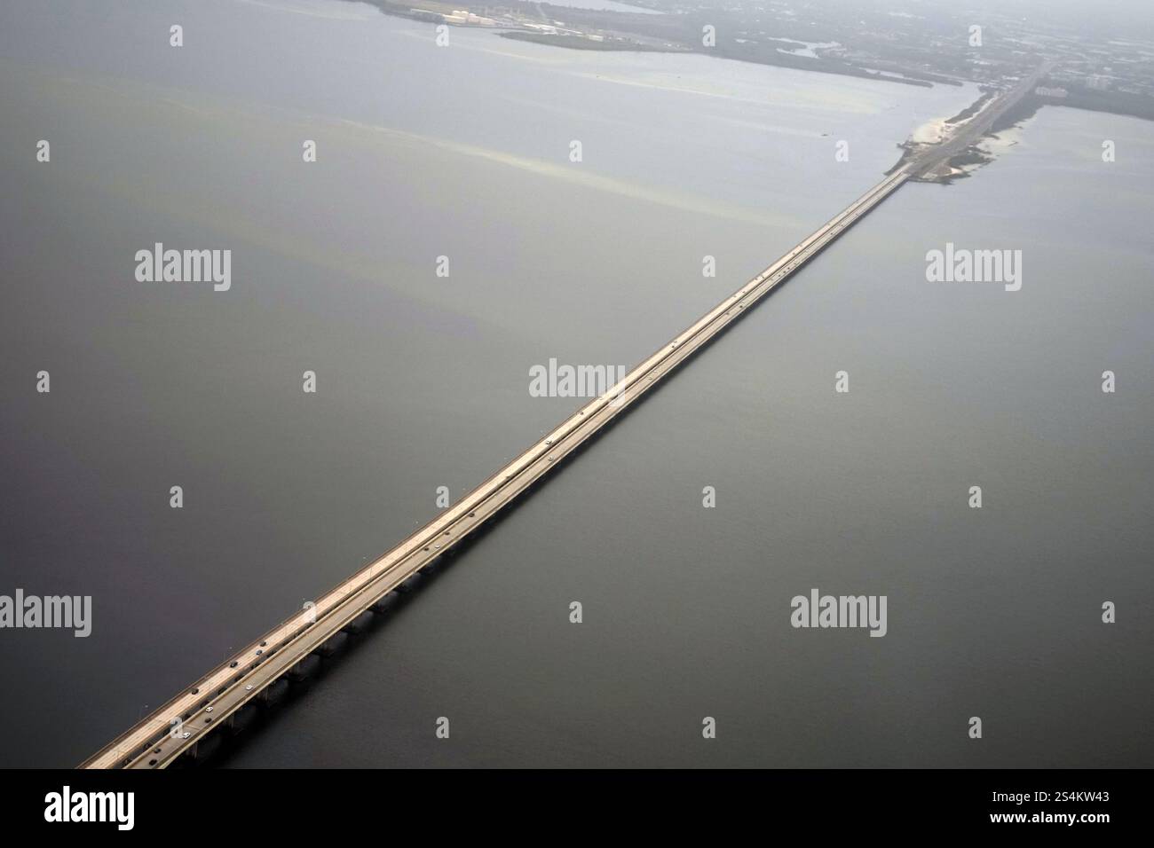 An aerial view of the Gandy Bridge (Friendship Trail Bridge) over Old ...