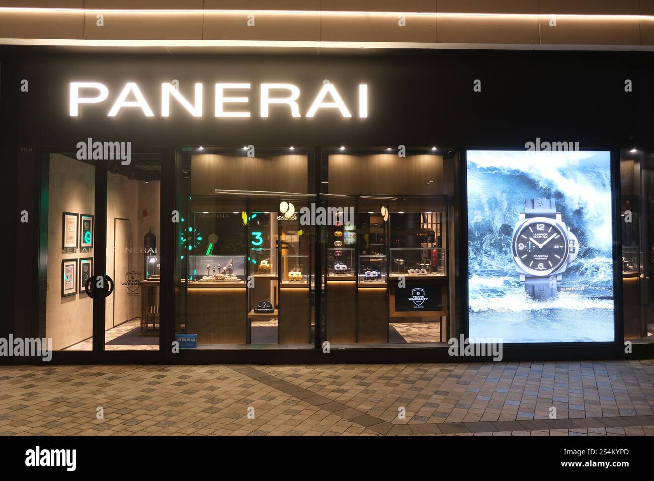 Panerai sign hi-res stock photography and images - Alamy