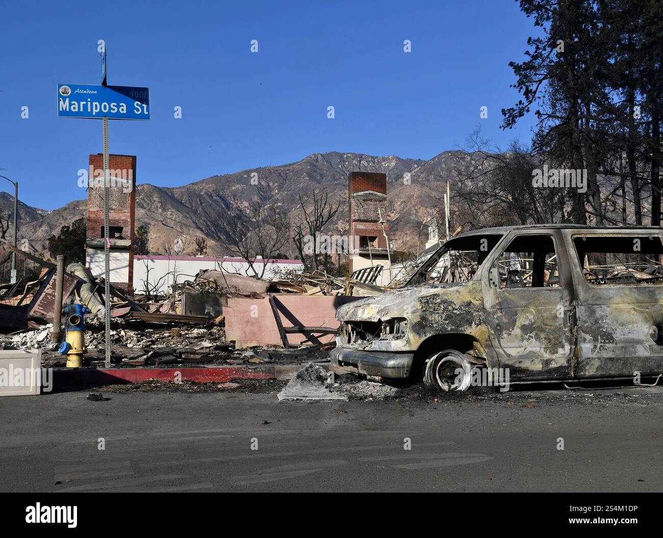 Los Angeles, United States. 12th Jan, 2025. Rubble is all that remains ...