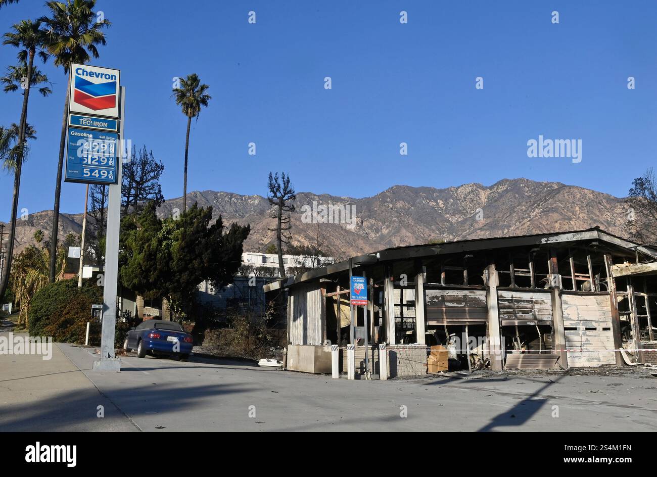 Los Angeles, United States. 12th Jan, 2025. A Chevron gas station ...