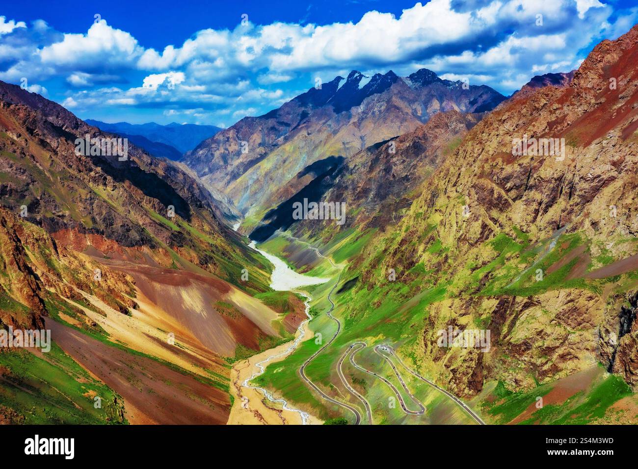 Karamay, China. 13th Jan, 2025. Aerial photo shows the scenery of the ...
