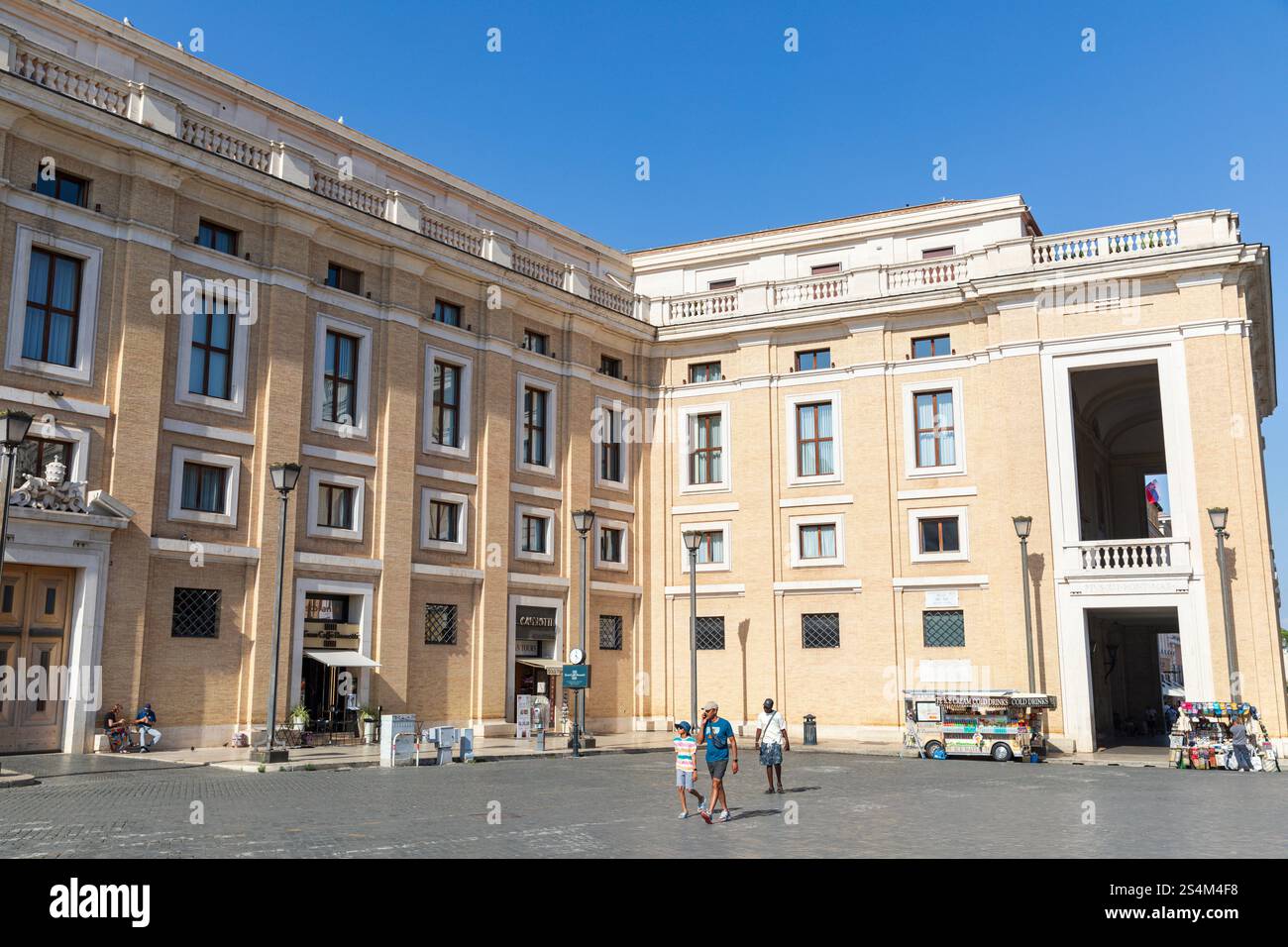 Piazza papa pio xii hi-res stock photography and images - Alamy