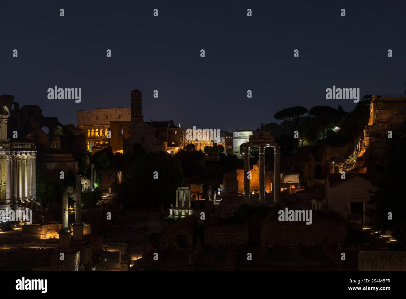 Colosseo romano colosseo hi-res stock photography and images - Alamy