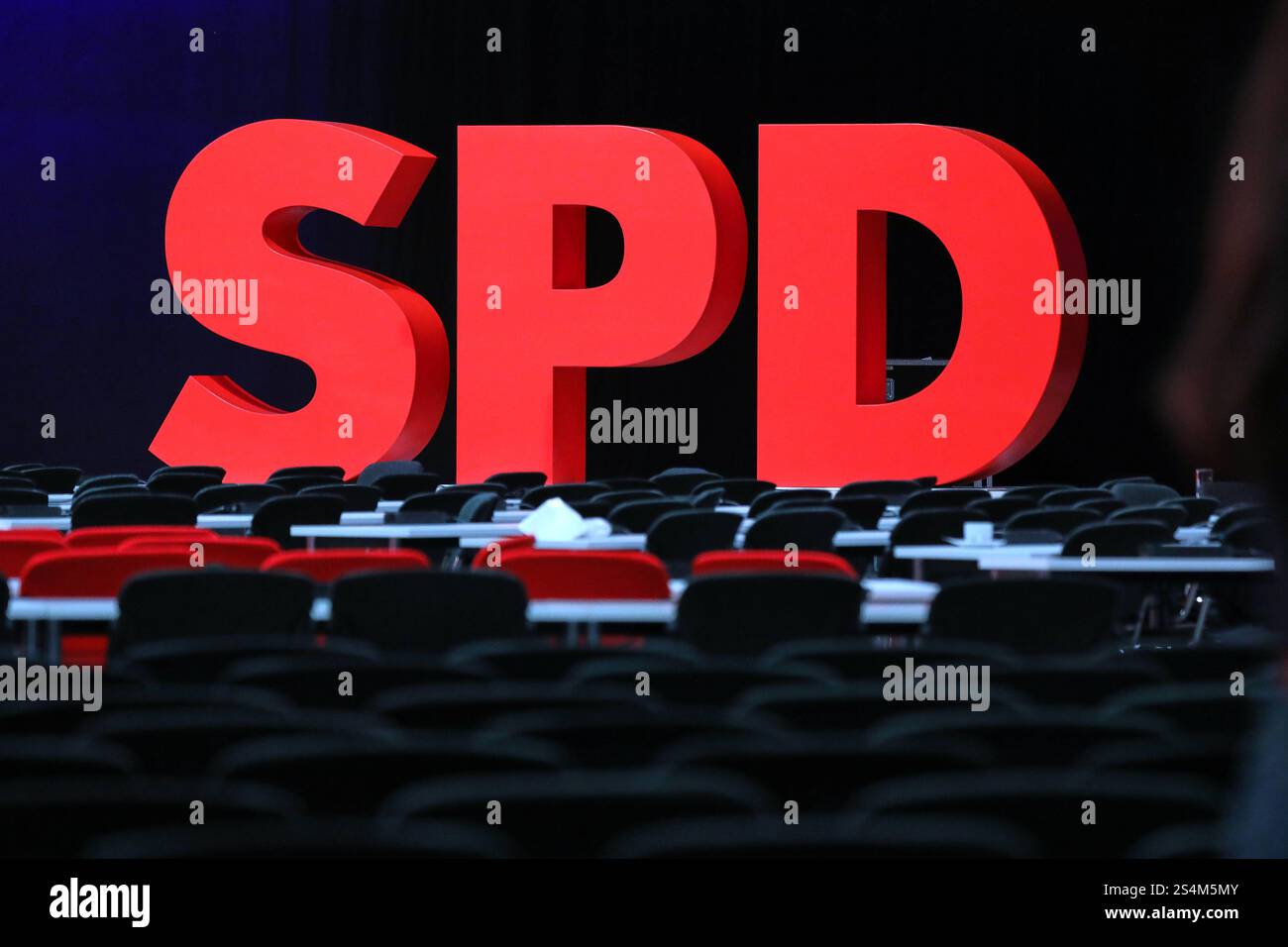 Berlin, Deutschland, 11.01.2025: Citycube Messe: SPD-Bundesparteitag: Logo *** Berlin, Germany ...