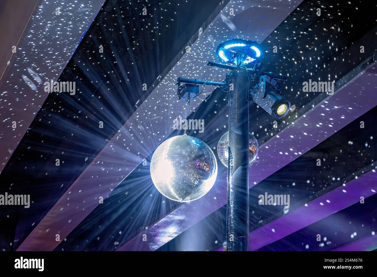 Disco ball, reflective light nightclub rave party clubbing nightlife ...