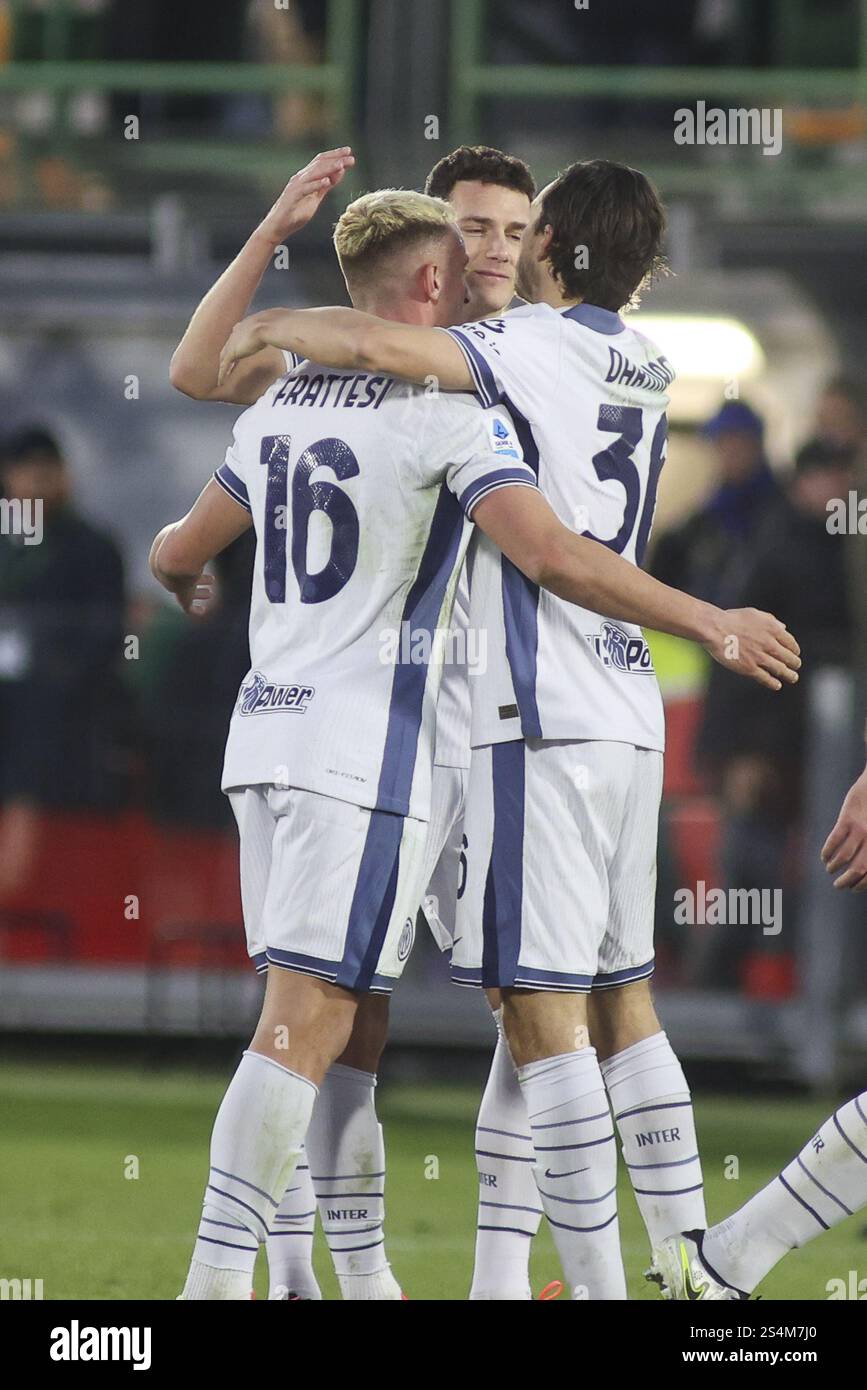 Venice, Italy. 12th Jan, 2025. inter players celebrate the victory at ...