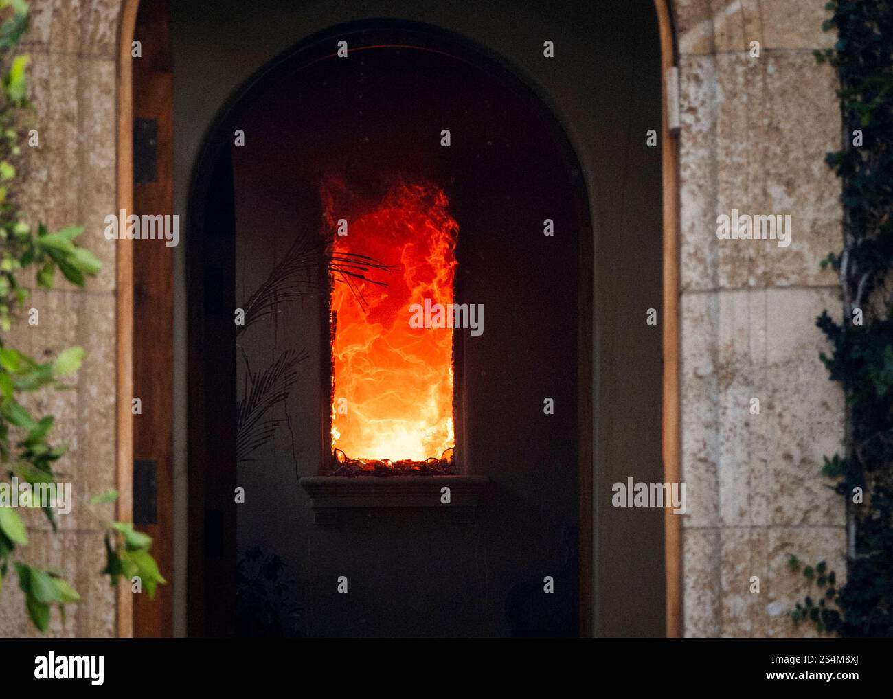 California, United States. 08th Jan, 2025. Arch window within an arched ...