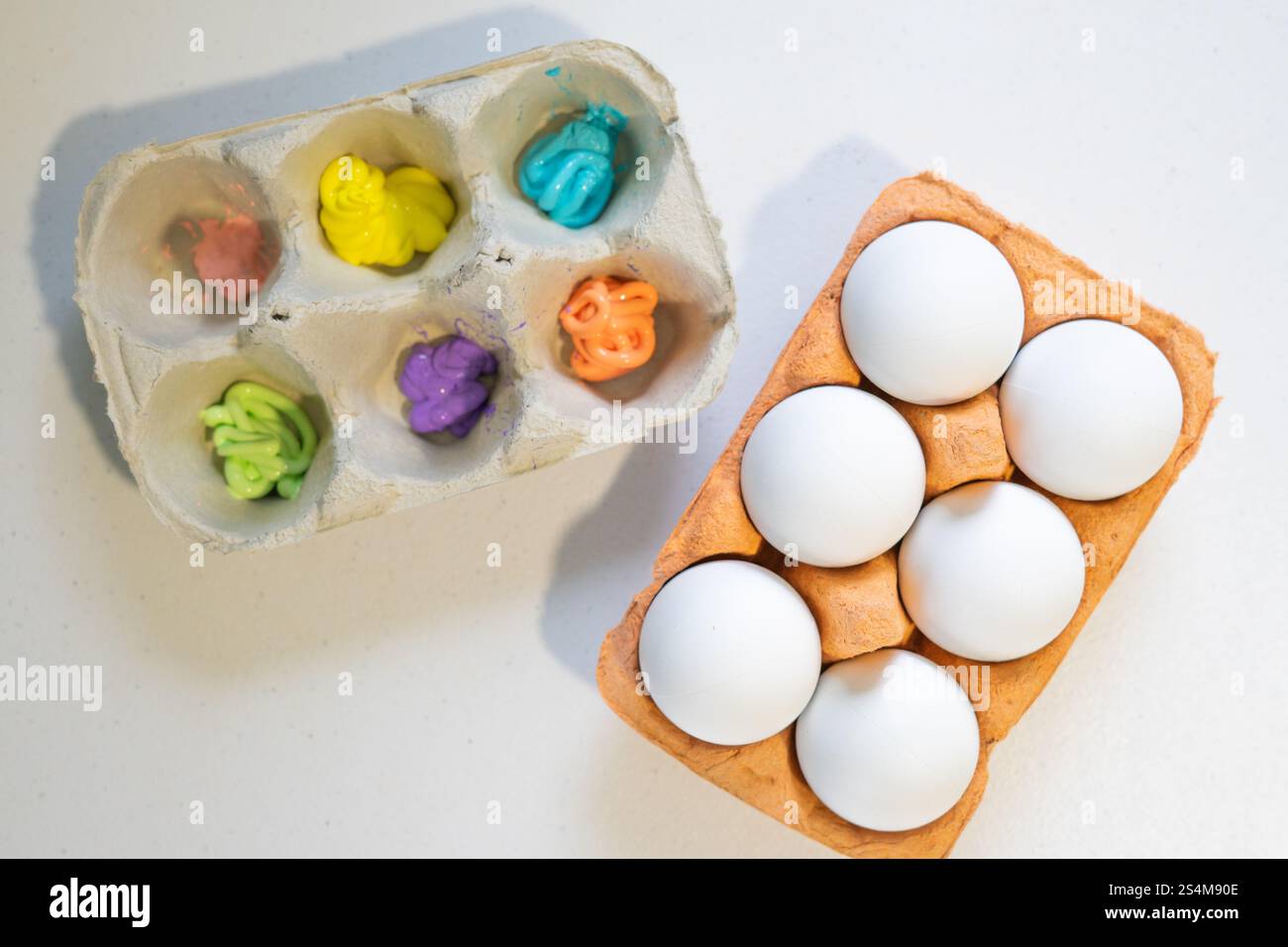 Decorating easter egg acrylic colors hi-res stock photography and ...