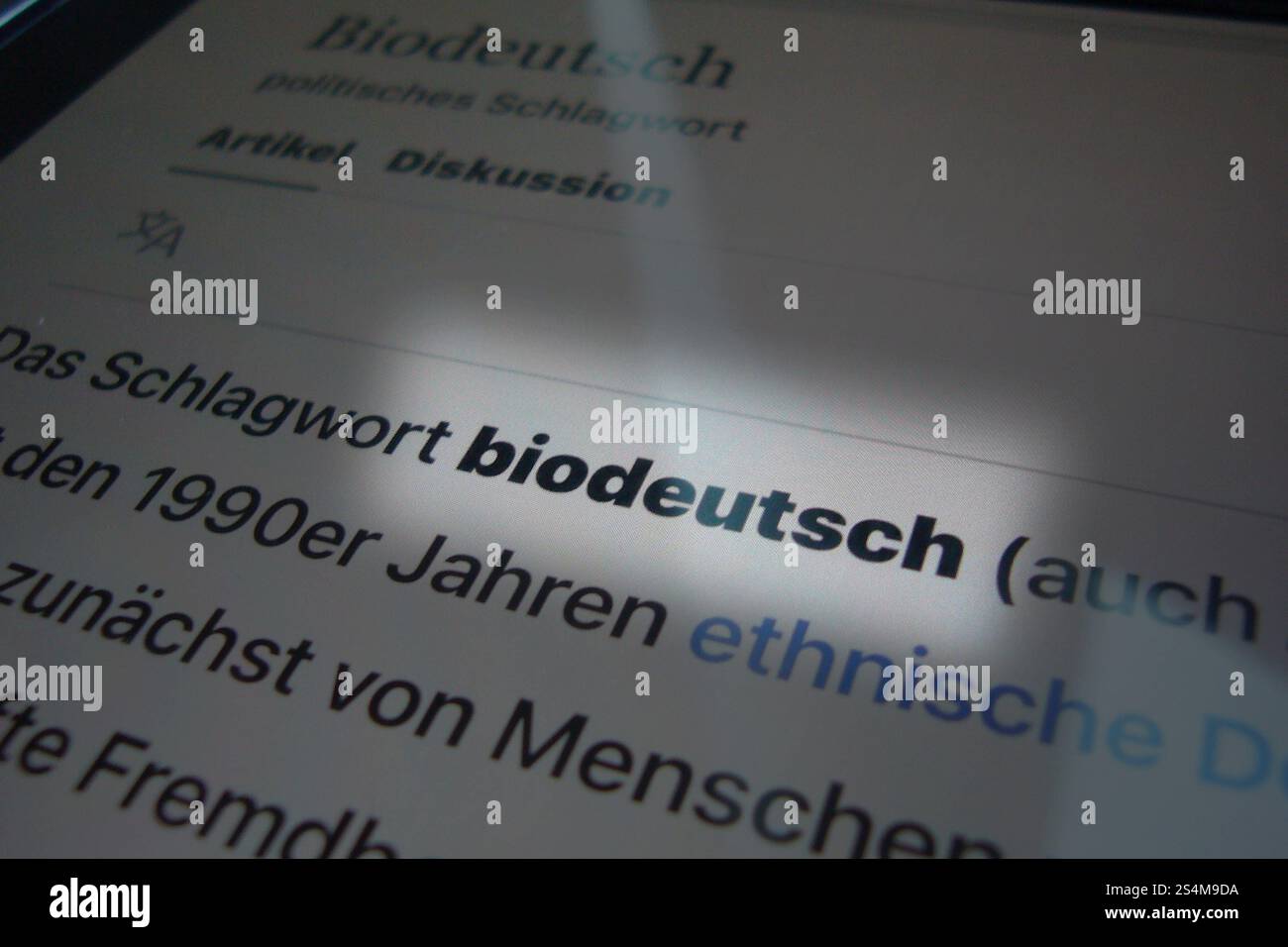 ã biodeutsch Ò ist das Unwort des Jahres 2024. *** Òbio-German Ò is the ...