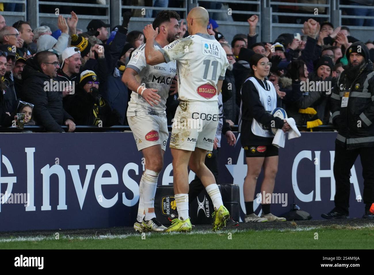 La Rochelle, France. 12th Jan, 2025. 10 Antoine Hastoy and 11 Dillyn ...