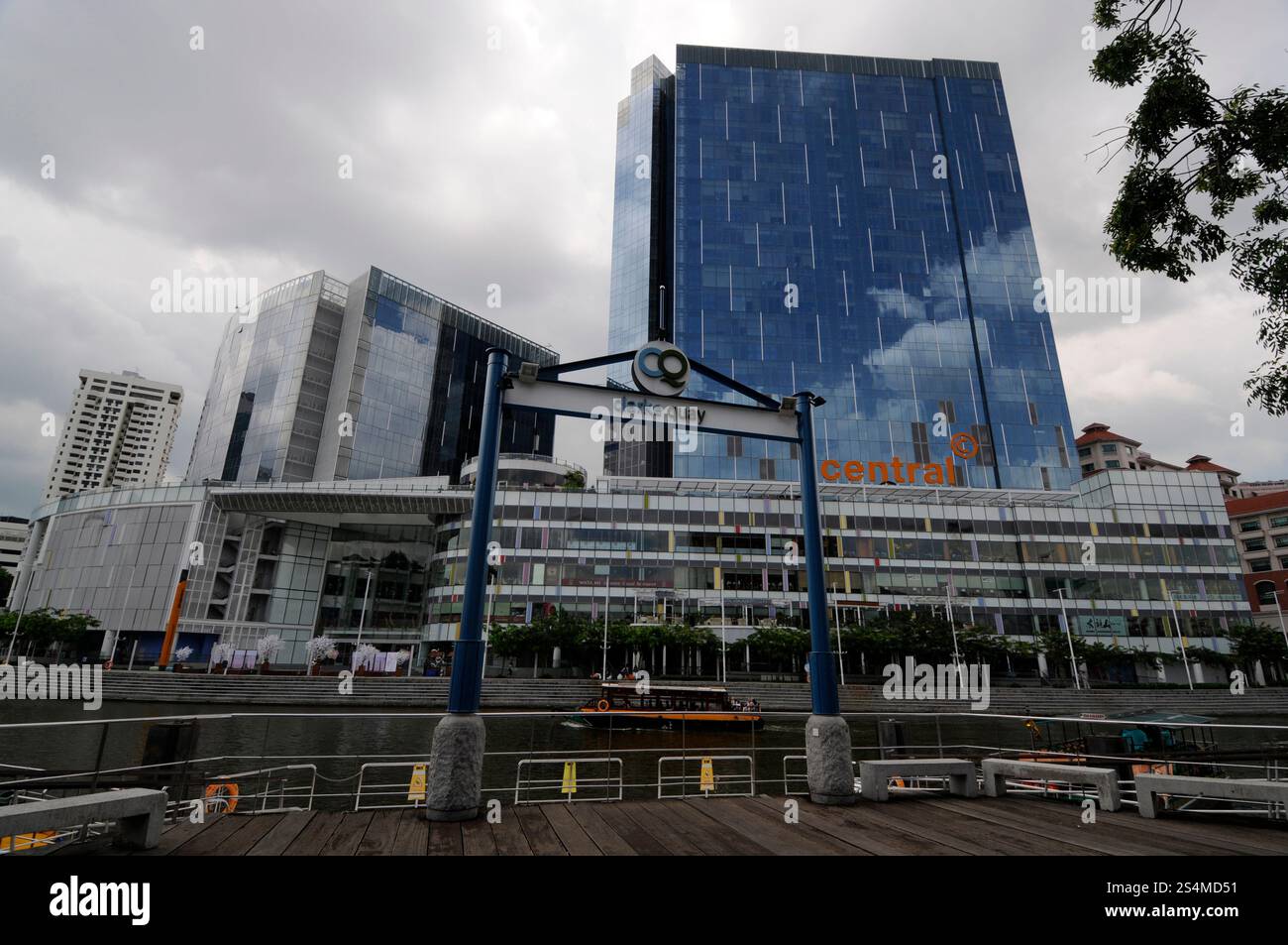 Central Shopping Mall on Clark Quay beside the Singapore River Stock ...