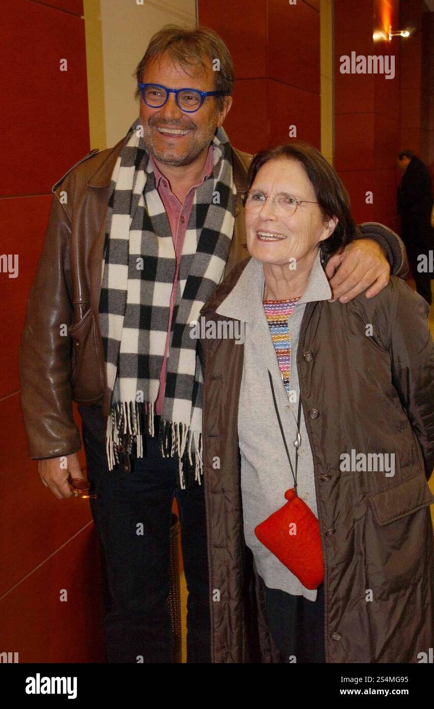 Italy. 09th Mar, 2004. Event: (id=7808) Presentazione Nuovo Numero -L ...