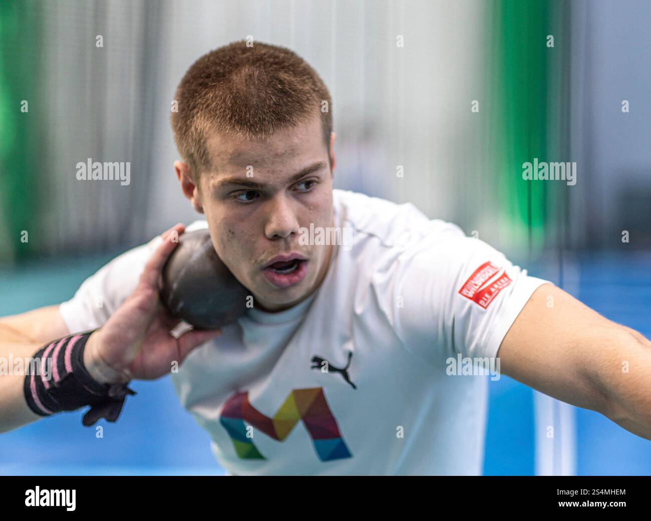Frankfurt, Deutschland. 12th Jan, 2025. Simon Kunkel (USC Mainz); 5 ...
