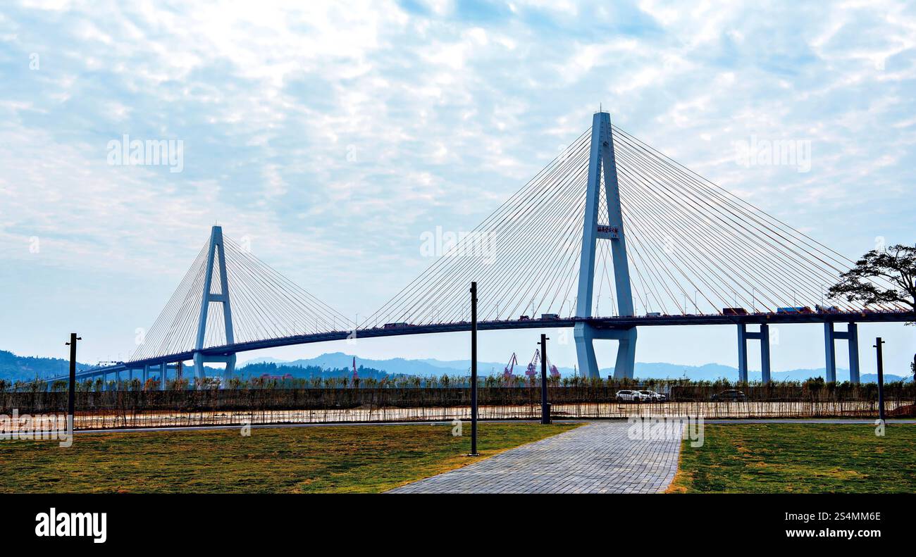 Queshi Bridge, 2.9km, with its long span of 518m, ranks among the ...