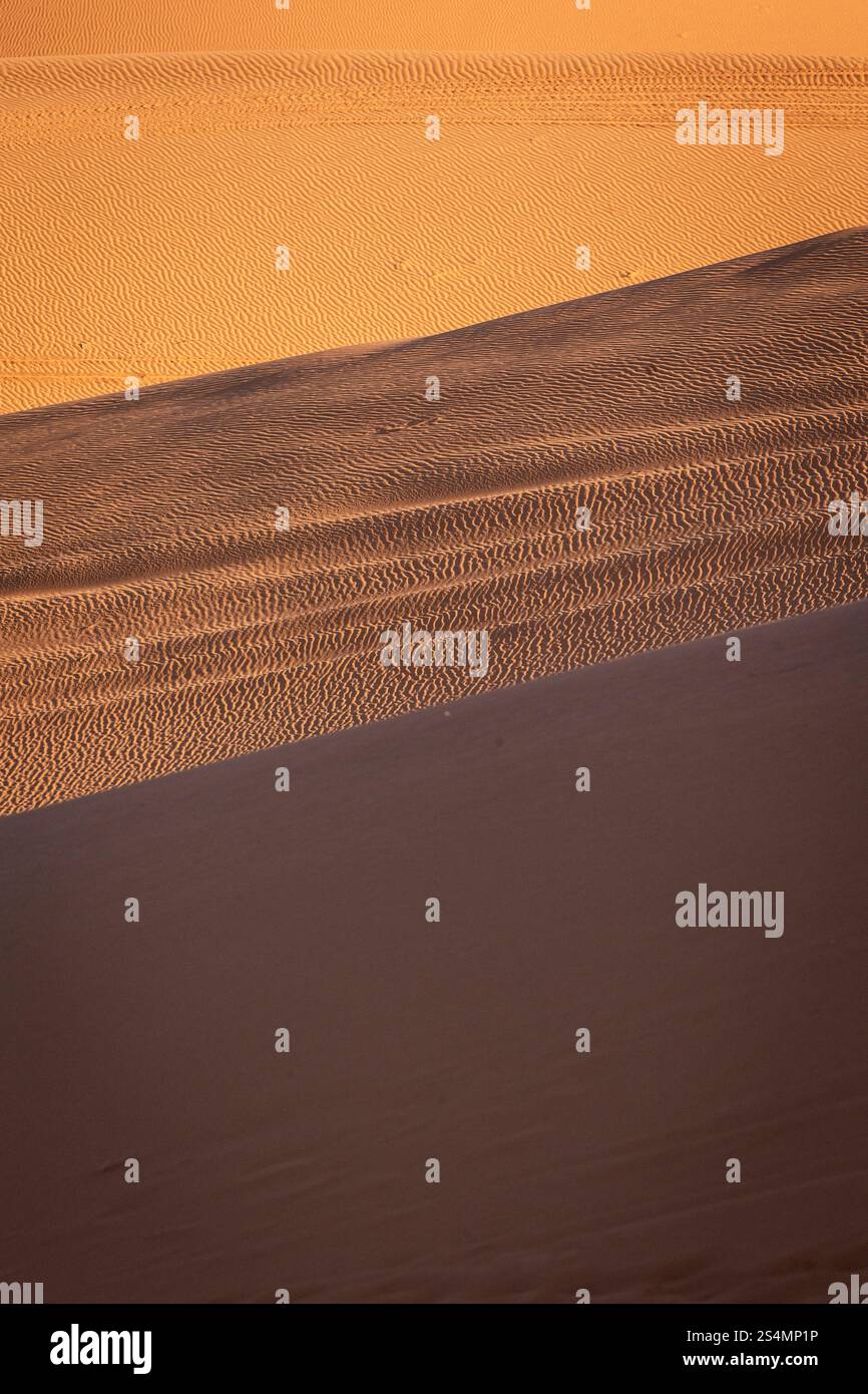 textures and light of moroccan sand dunes Stock Photo - Alamy