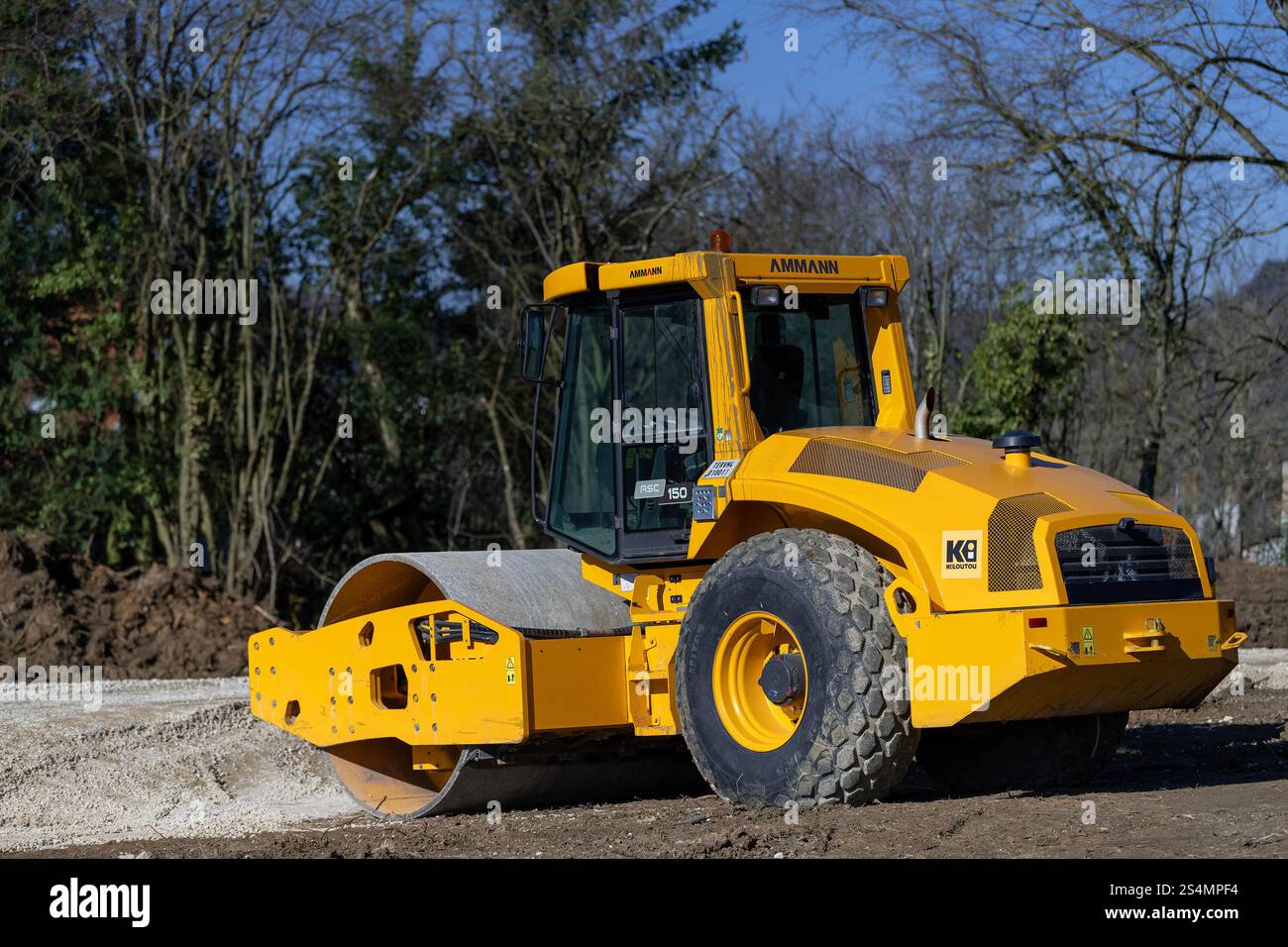 Single drum rollers hi-res stock photography and images - Alamy
