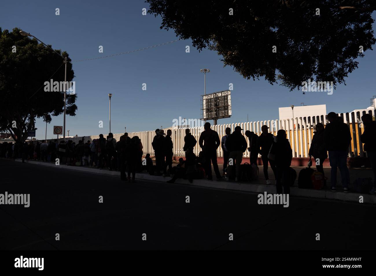 12 January 2025, Mexico, Tijuana: Individuals with U.S. Customs and ...