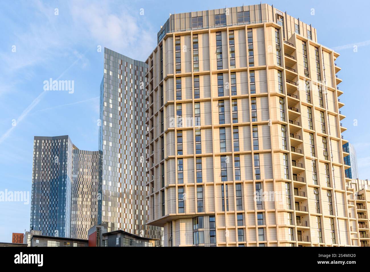 Skyline residential apartment buildings hi-res stock photography and ...