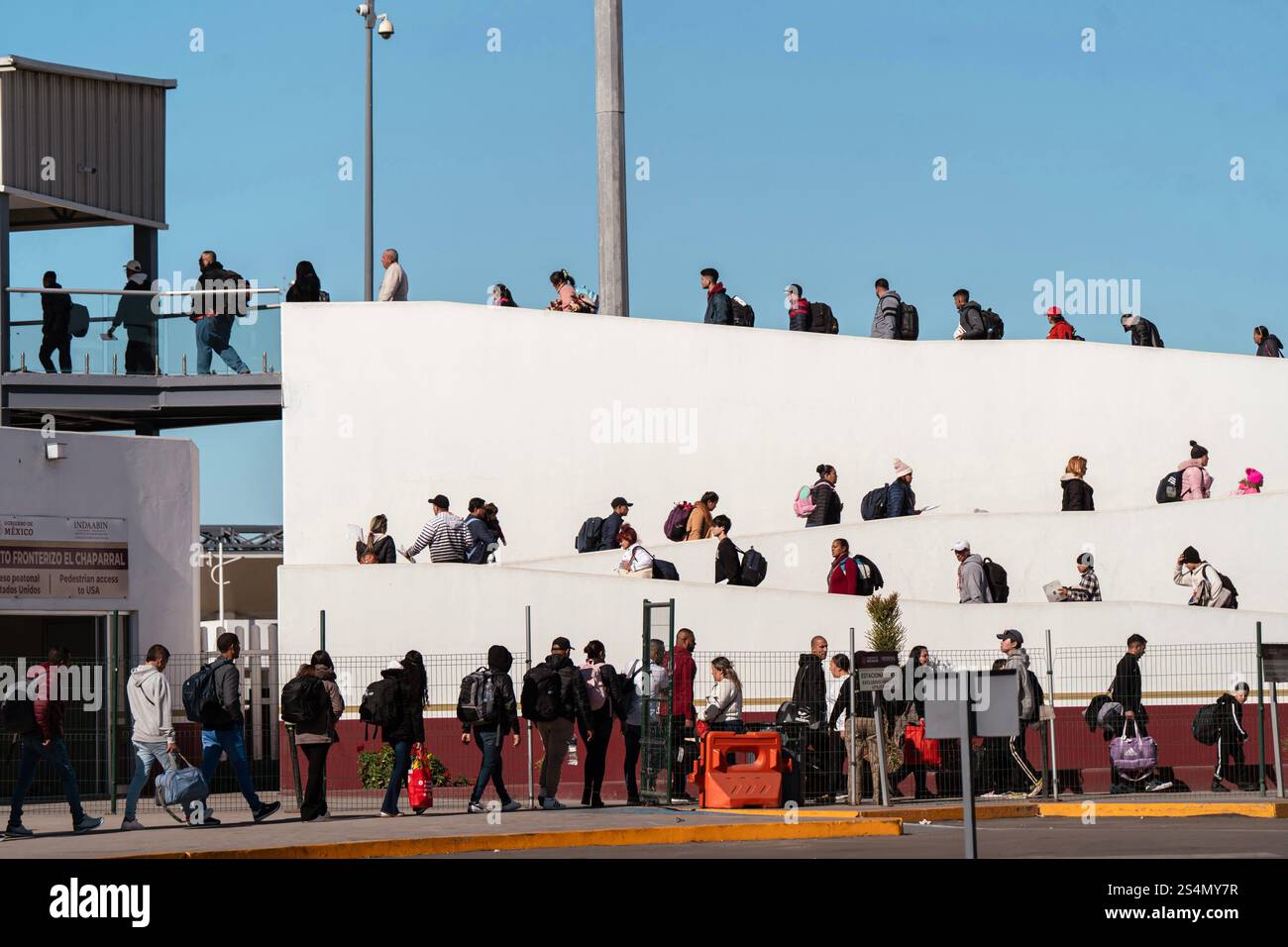 Tijuana, Mexico. 17th May, 2021. Dozens of migrants who have been given ...
