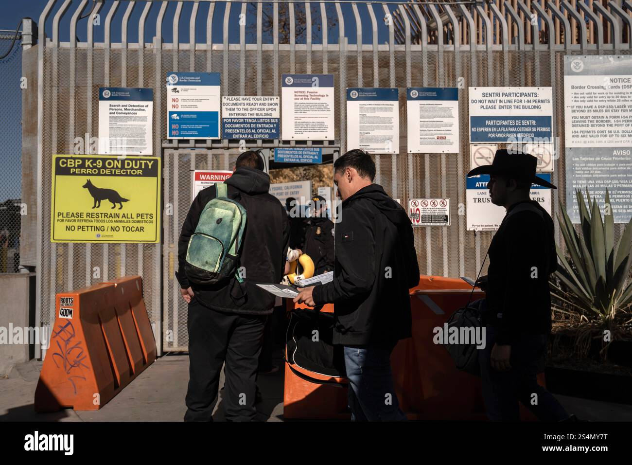 Tijuana, Mexico. 12th Jan, 2025. People crossing the border at the El ...