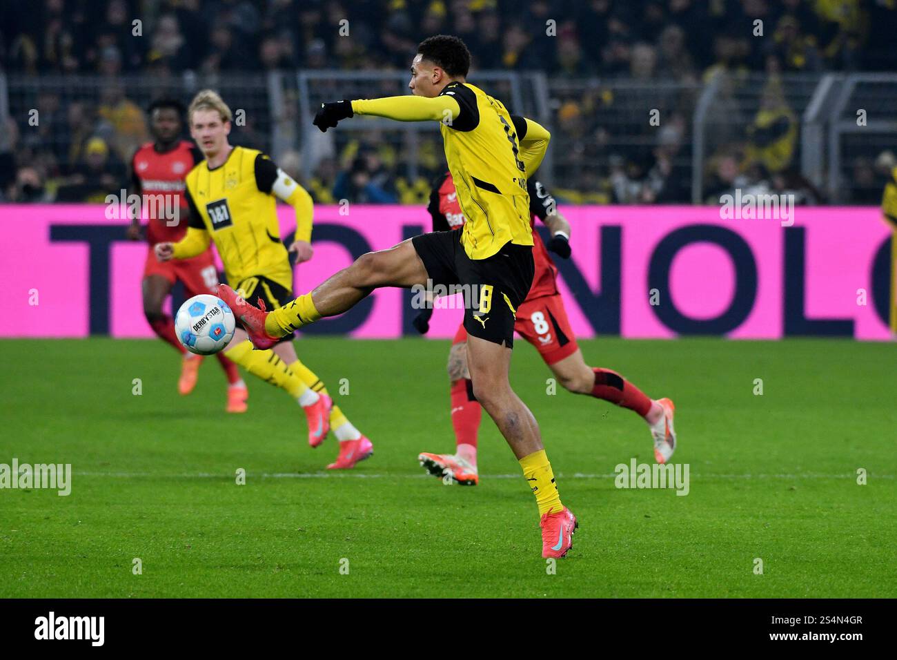 Dortmund, Deutschland. 10th Jan, 2025. Fussball; Spieltag 16; 1 ...