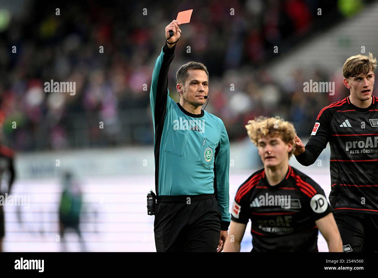 Heidenheim An Der Brenz, Deutschland. 11th Jan, 2025. Fussball ...