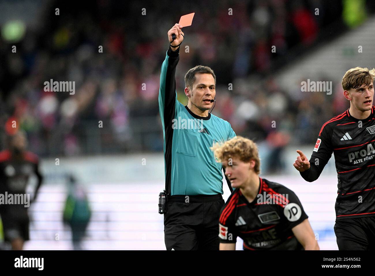 Heidenheim An Der Brenz, Deutschland. 11th Jan, 2025. Fussball ...