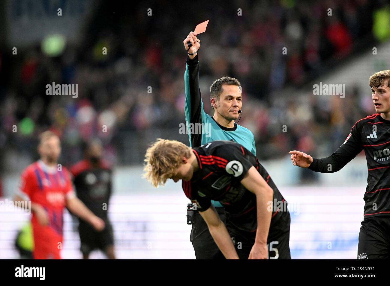 Heidenheim An Der Brenz, Deutschland. 11th Jan, 2025. Fussball ...