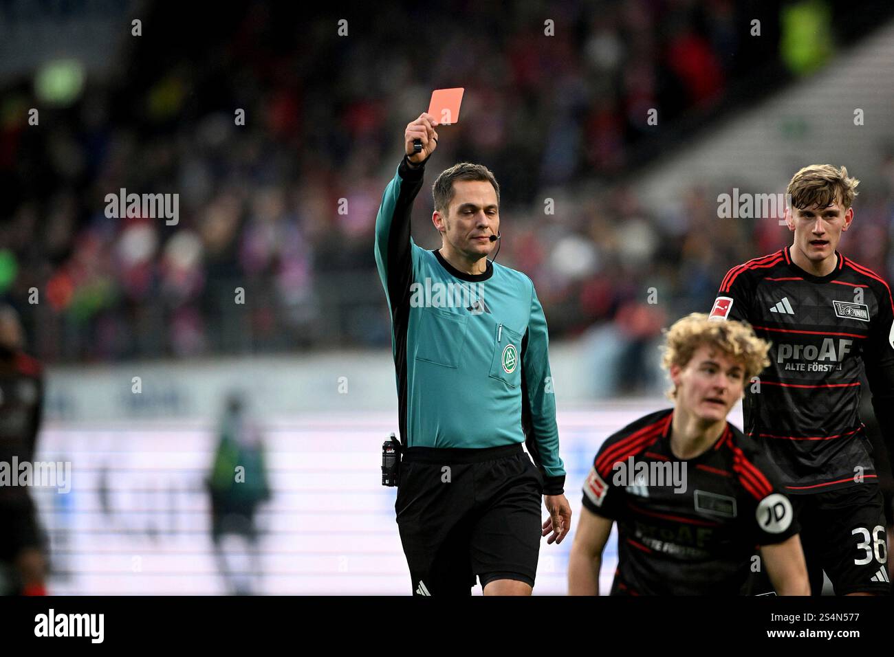 Heidenheim An Der Brenz, Deutschland. 11th Jan, 2025. Fussball ...