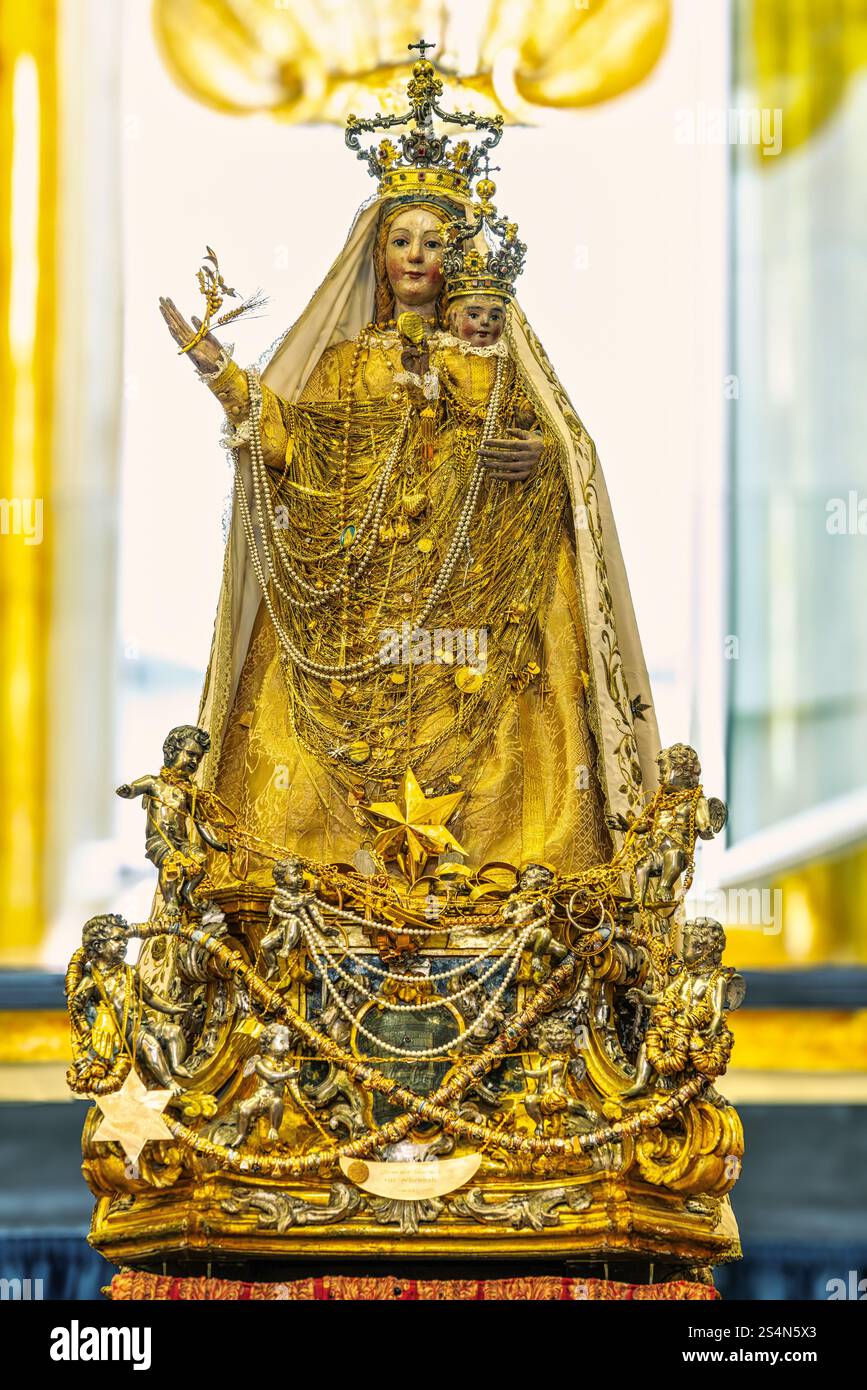 Seven-Year Rites of Penance in Guardia Sanframondi. The statue of the ...