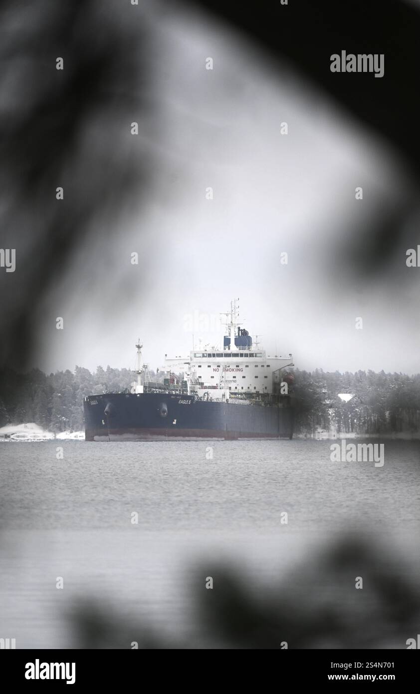 Porvoo, Finland. 13th Jan, 2025. Cook Islands registered oil tanker ...