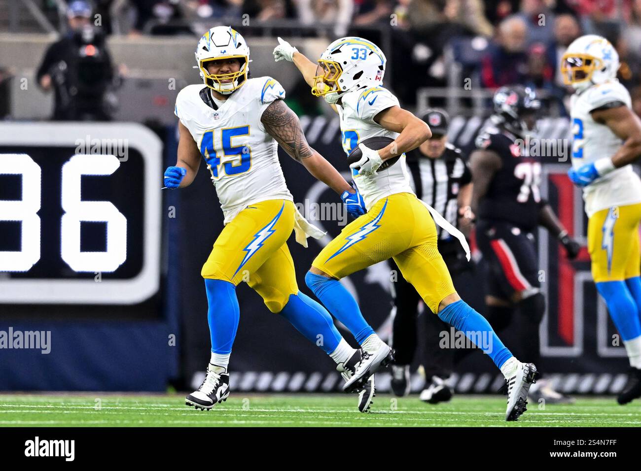 Los Angeles Chargers cornerback Deane Leonard (33) celebrates after ...